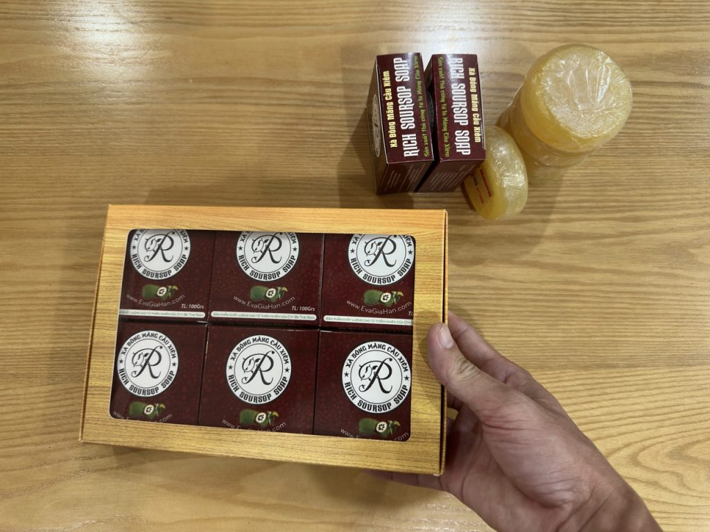XÀ BÔNG MÃNG CẦU XIÊM – SOURSOP SOAP – XÀ PHÒNG & SON MÔI THIÊN NHIÊN